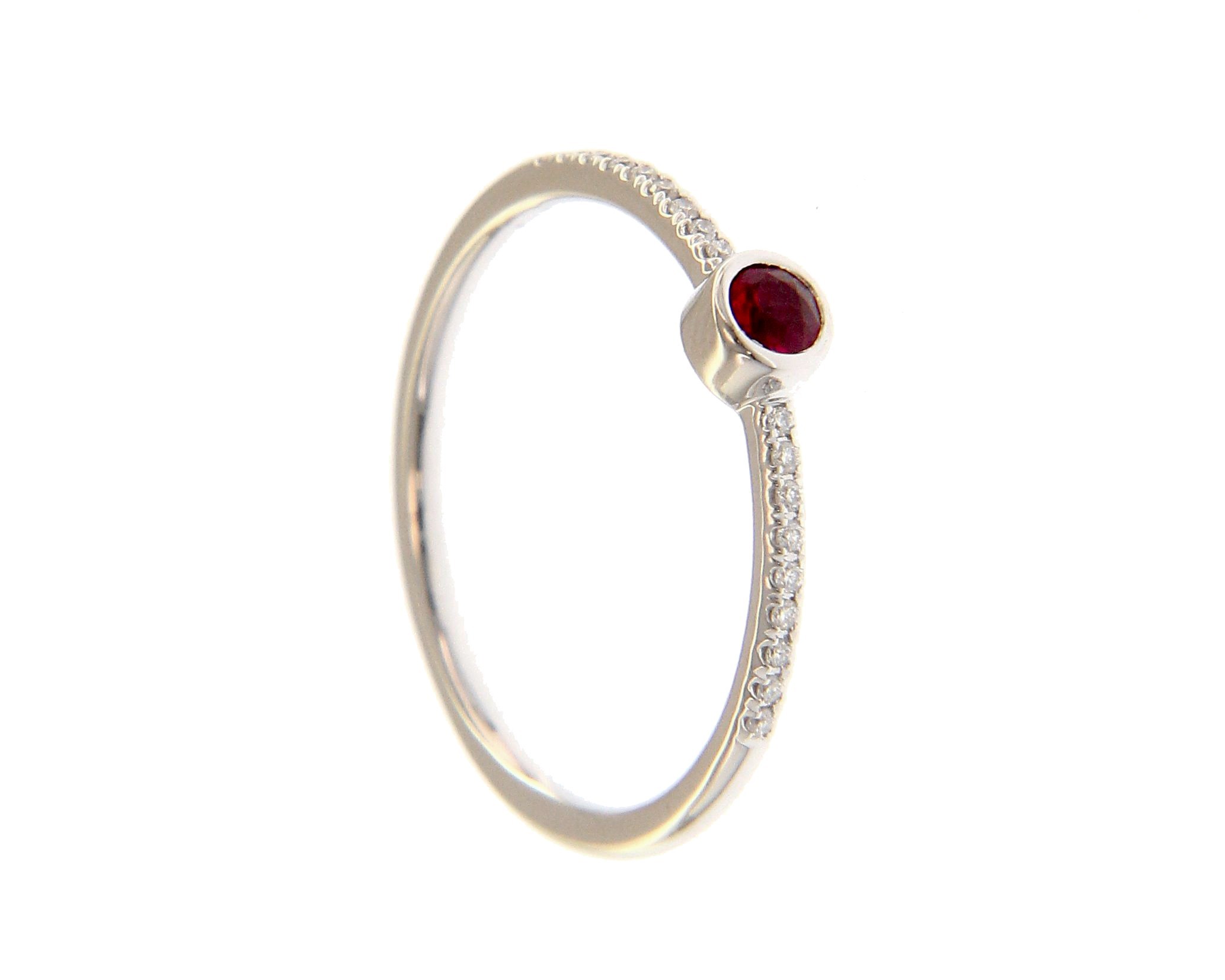 Anillo Chatón de Rubí y Diamantes